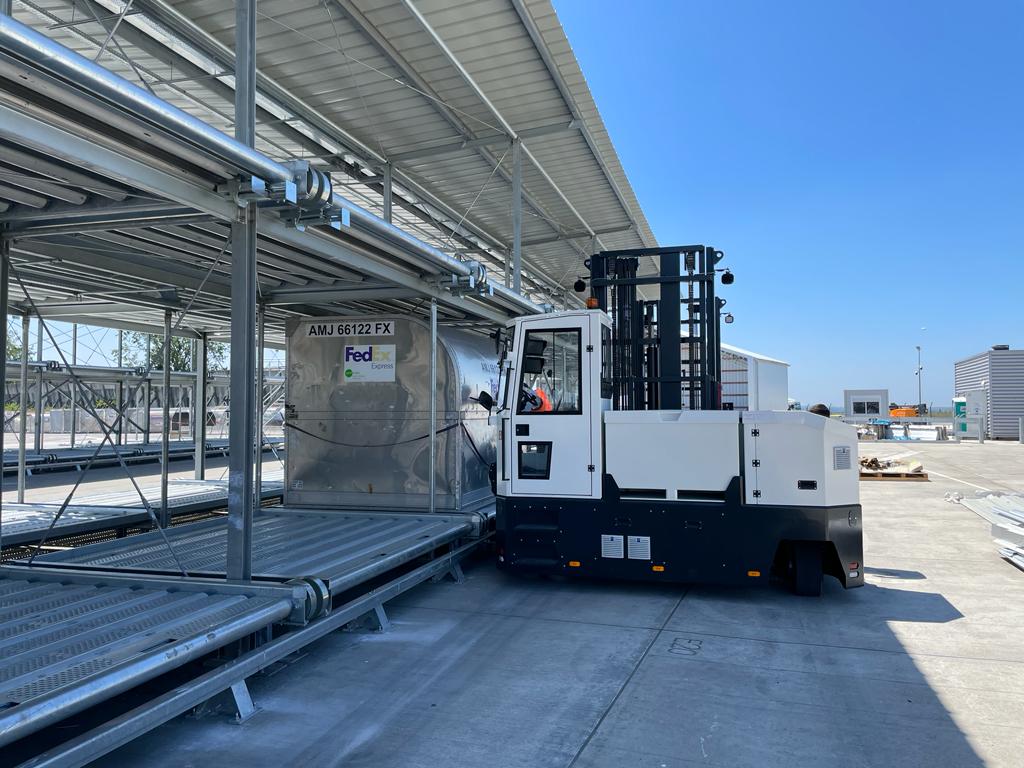 Seamless ULD Operations at CDG – All-Electric, Flexible & Scalable